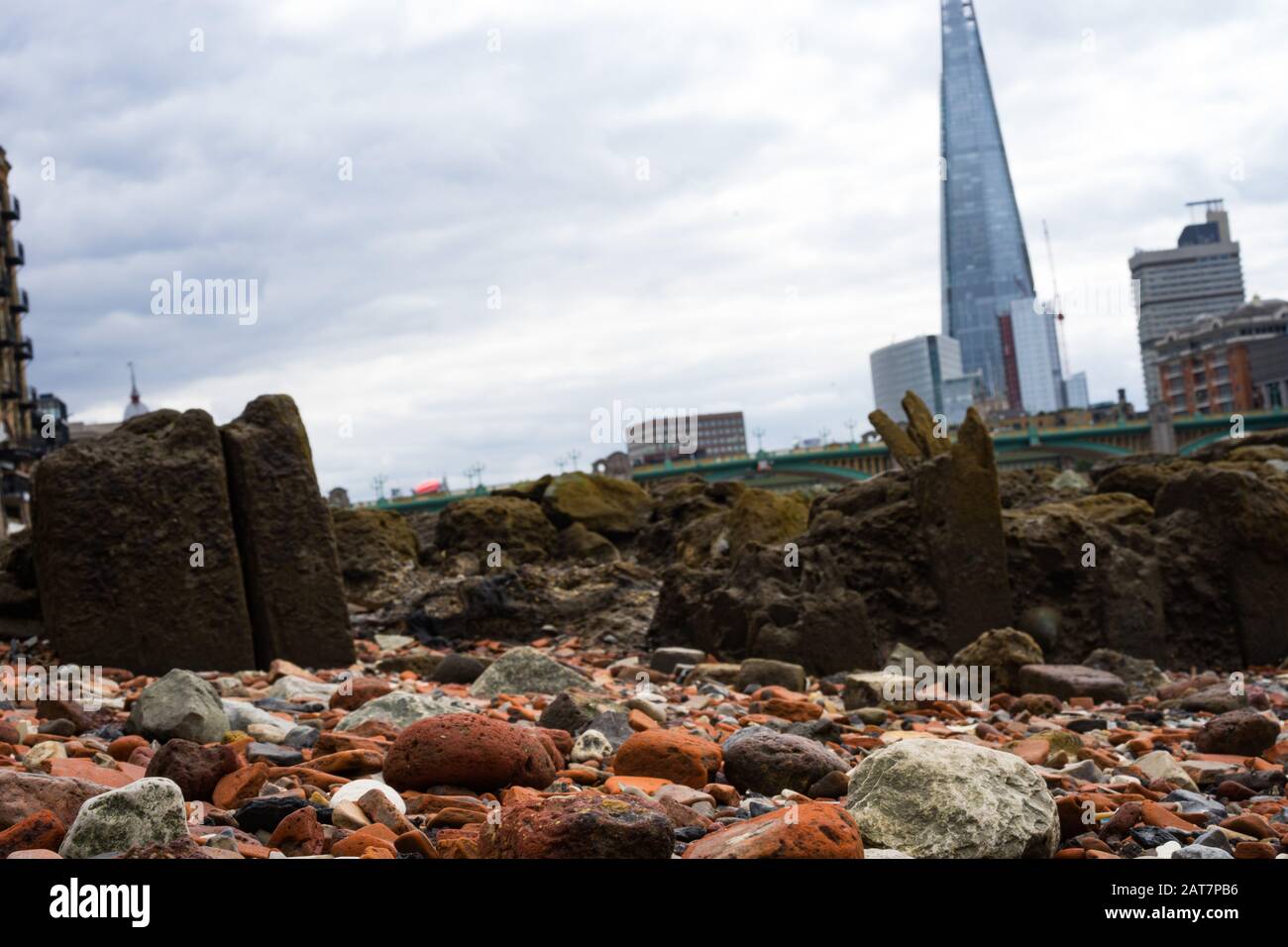 River thames foreshore finds hi-res stock photography and images - Alamy