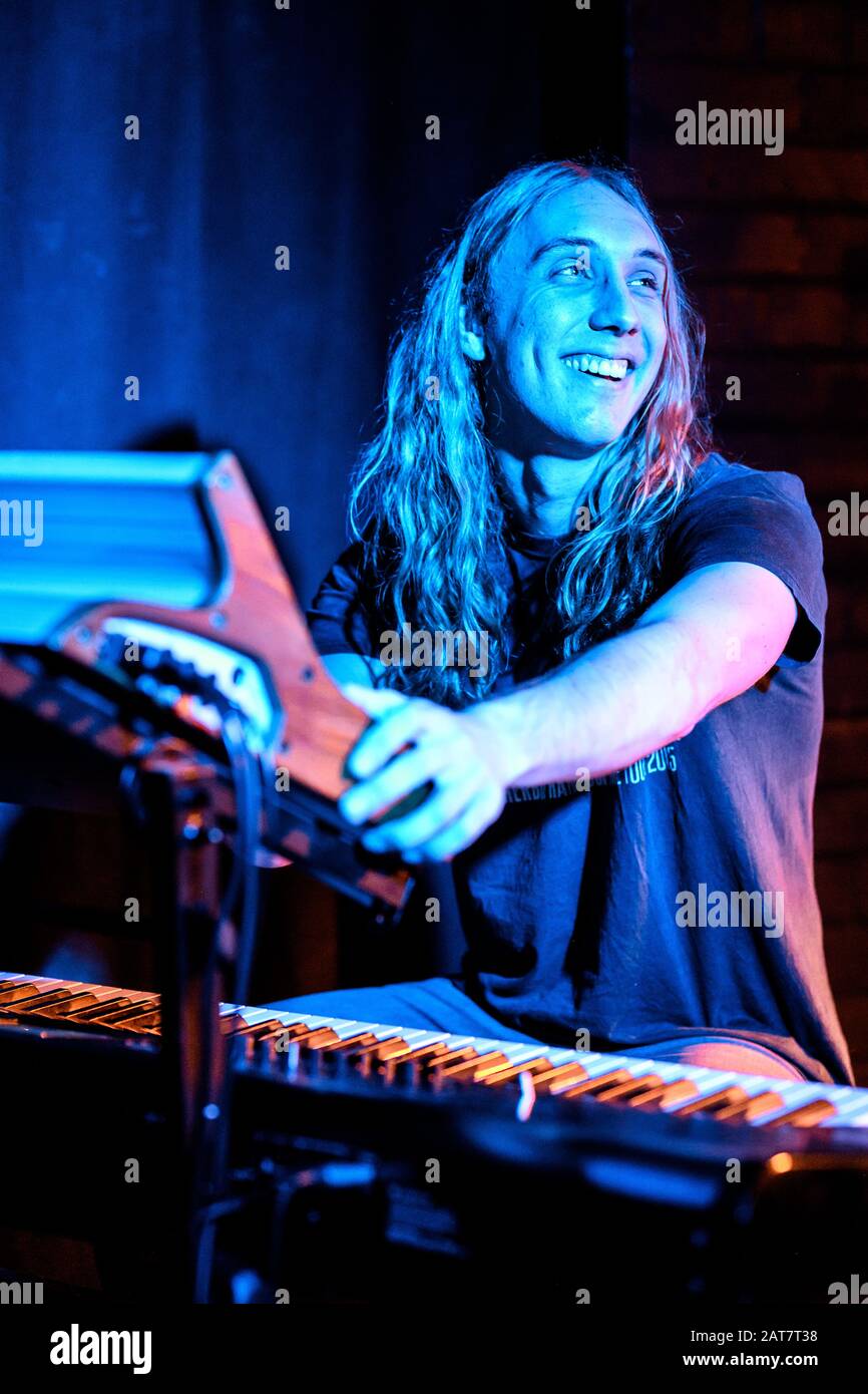 Piano rock concert hi-res stock photography and images - Alamy