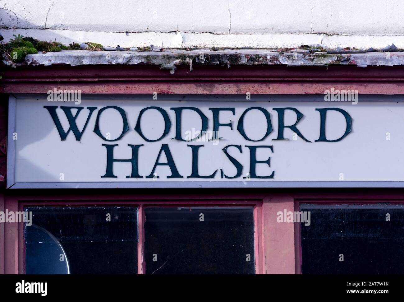 Halse village hi-res stock photography and images - Alamy