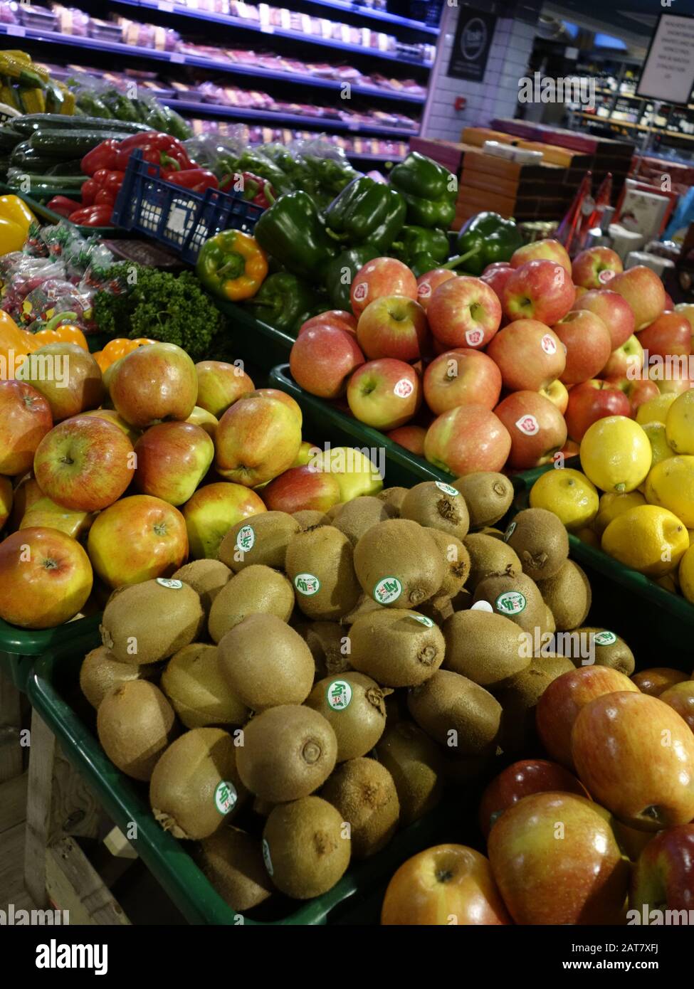 Fresh fruit and vegetables for a healthy lifestyle Stock Photo - Alamy