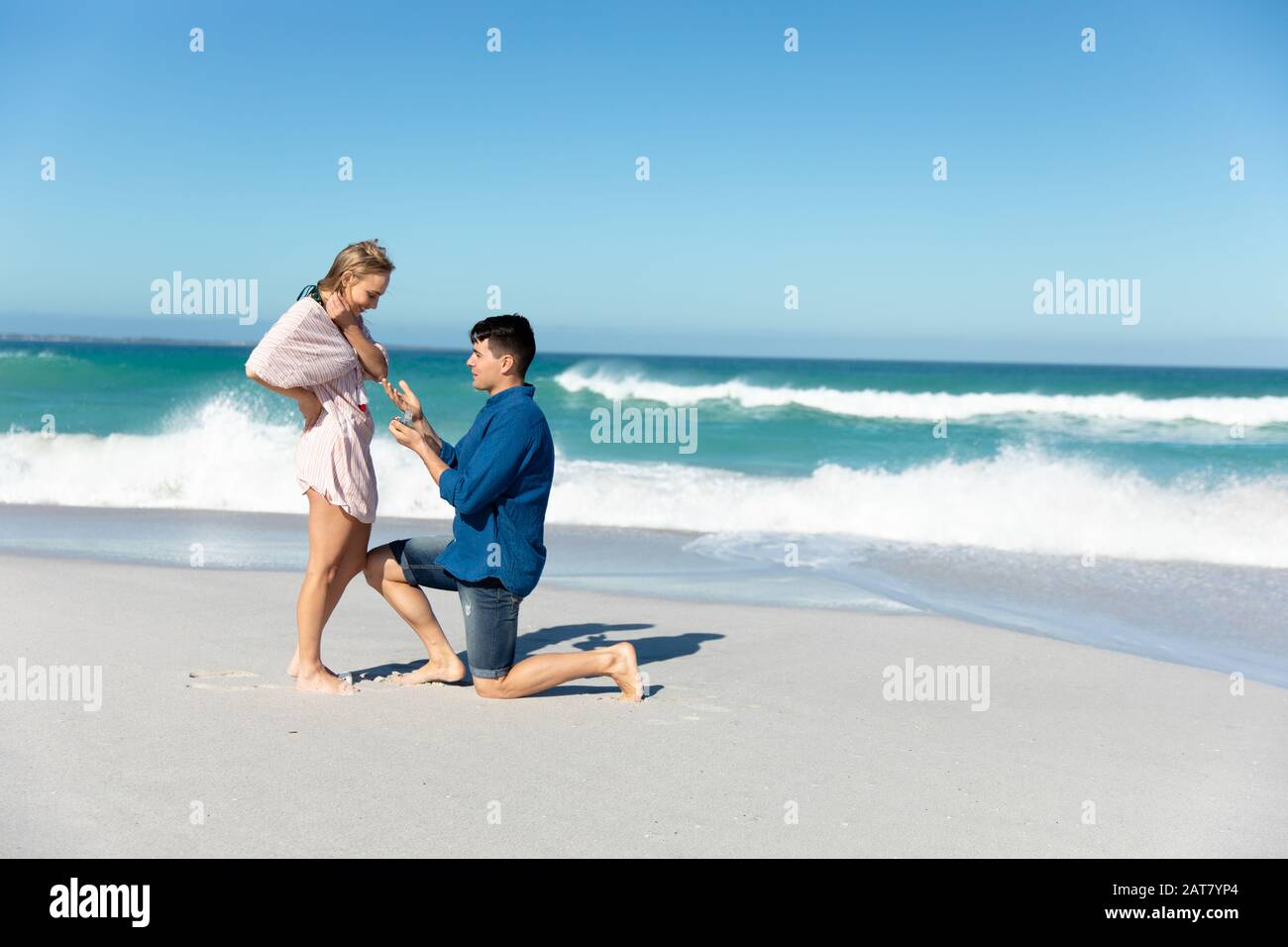 Proposal beach hi-res stock photography and images - Alamy
