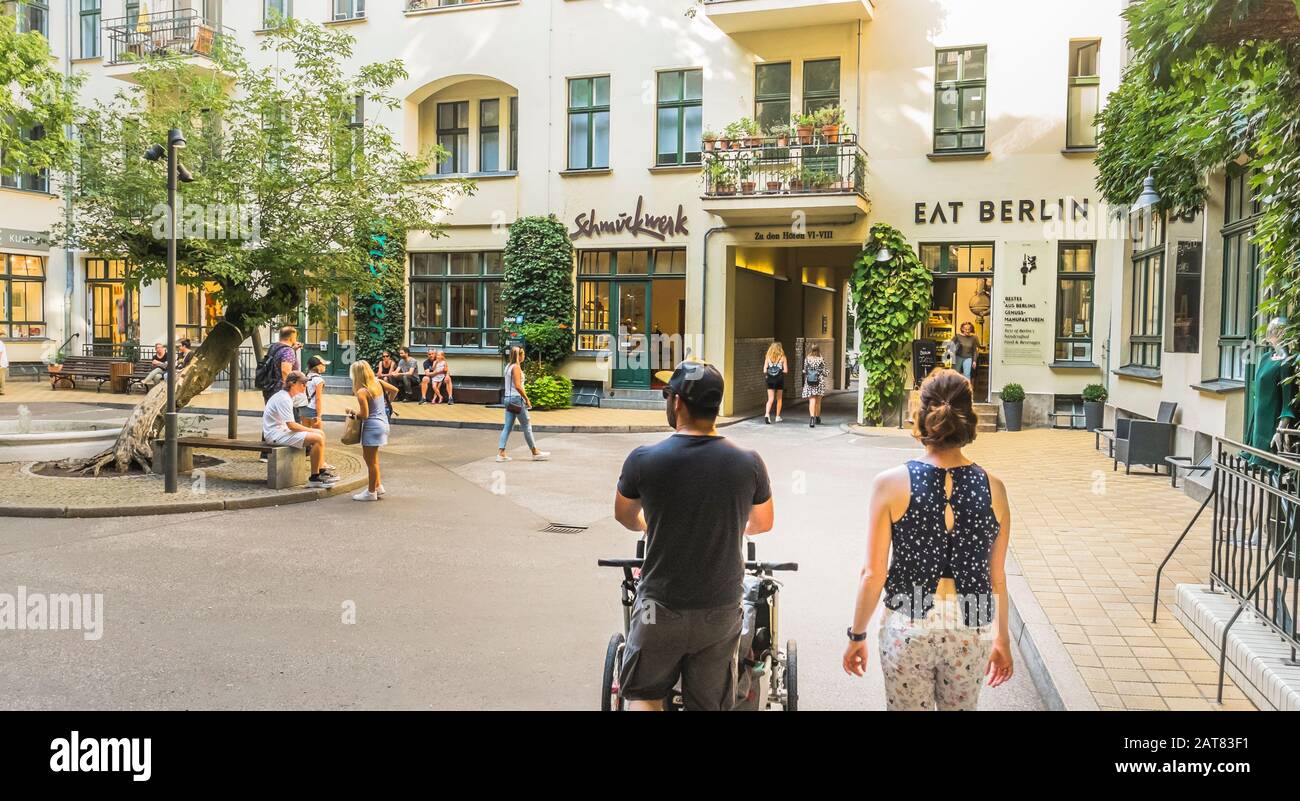 visitors at hackesche hoefe Stock Photo - Alamy