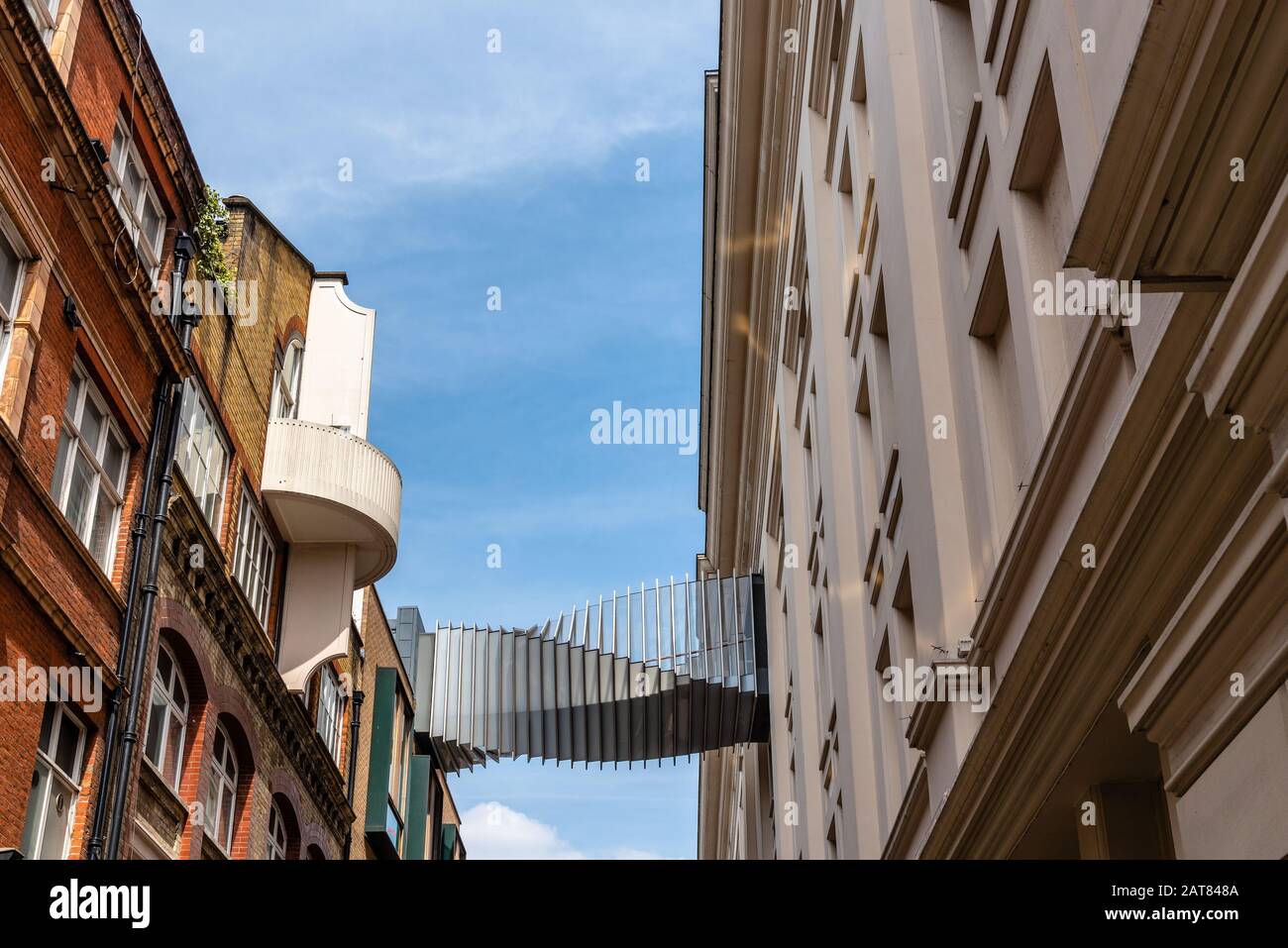 Covent garden bridge hi-res stock photography and images - Alamy