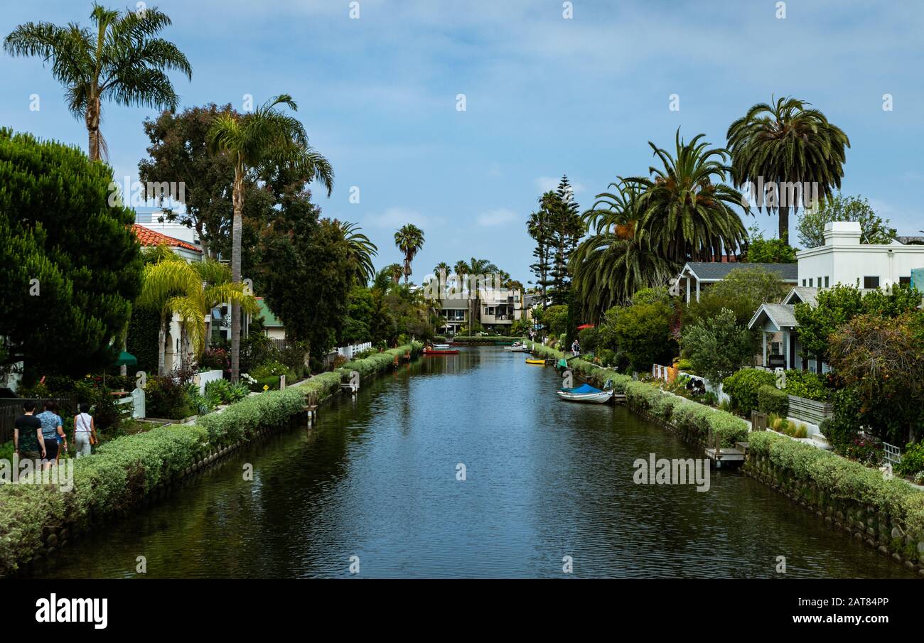 One point perspective hi-res stock photography and images - Alamy