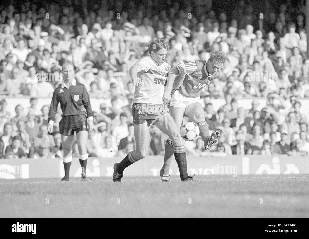 Highbury arsenal Black and White Stock Photos & Images - Alamy