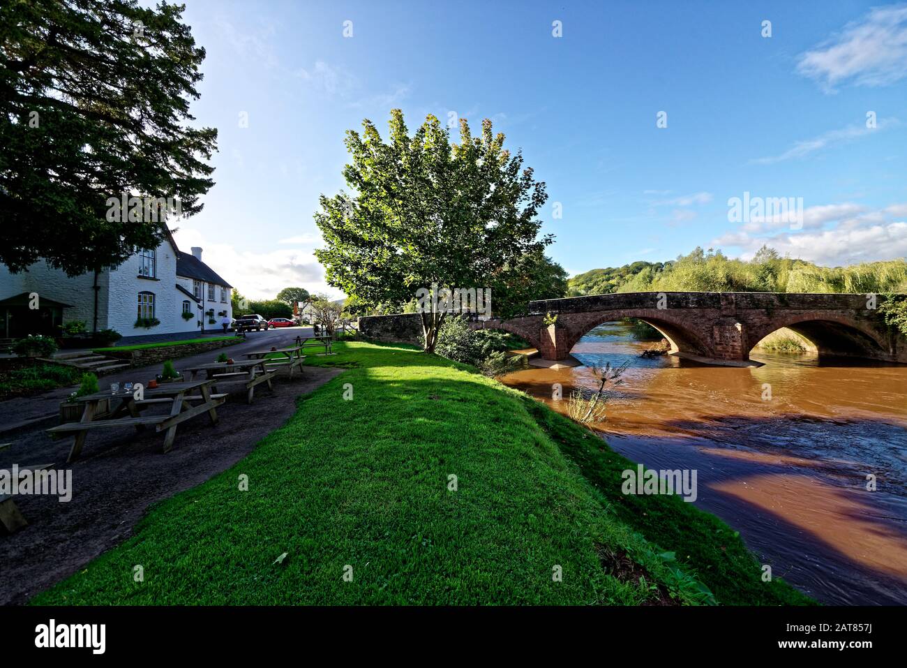 A castle and St Bridgets Church are the major buildings in Skenfrith ...