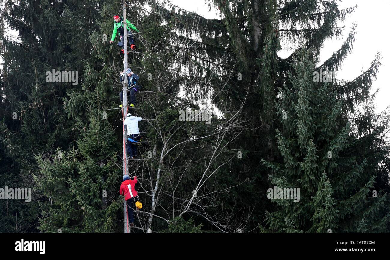 Garmisch Partenkirchen, Germany. 31st Jan, 2020. Alpine skiing, World ...