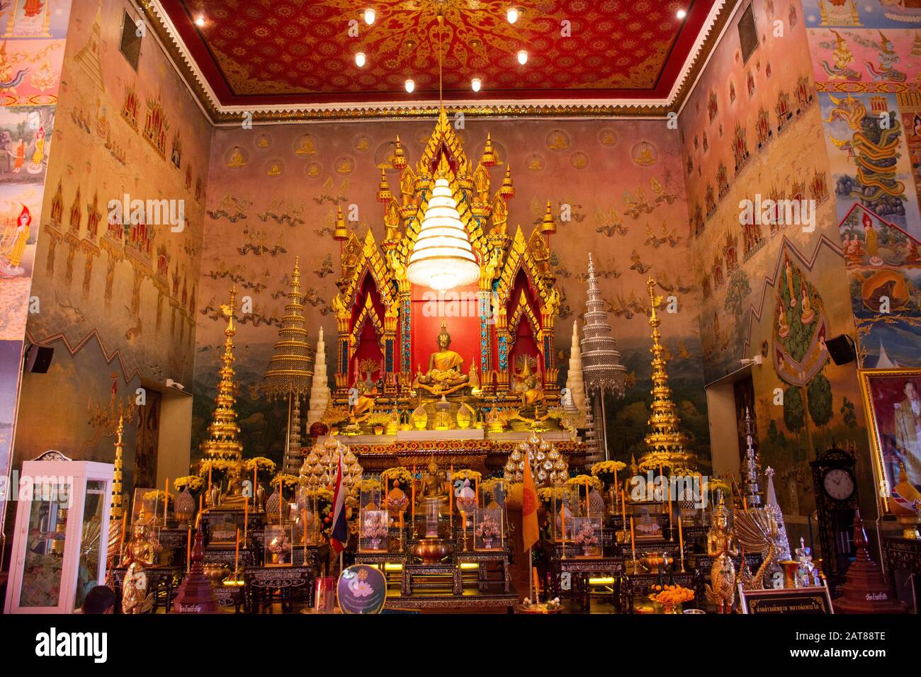 NONG KHAI, THAILAND - DECEMBER 19 : Luang Phra Sai Buddha statues for ...