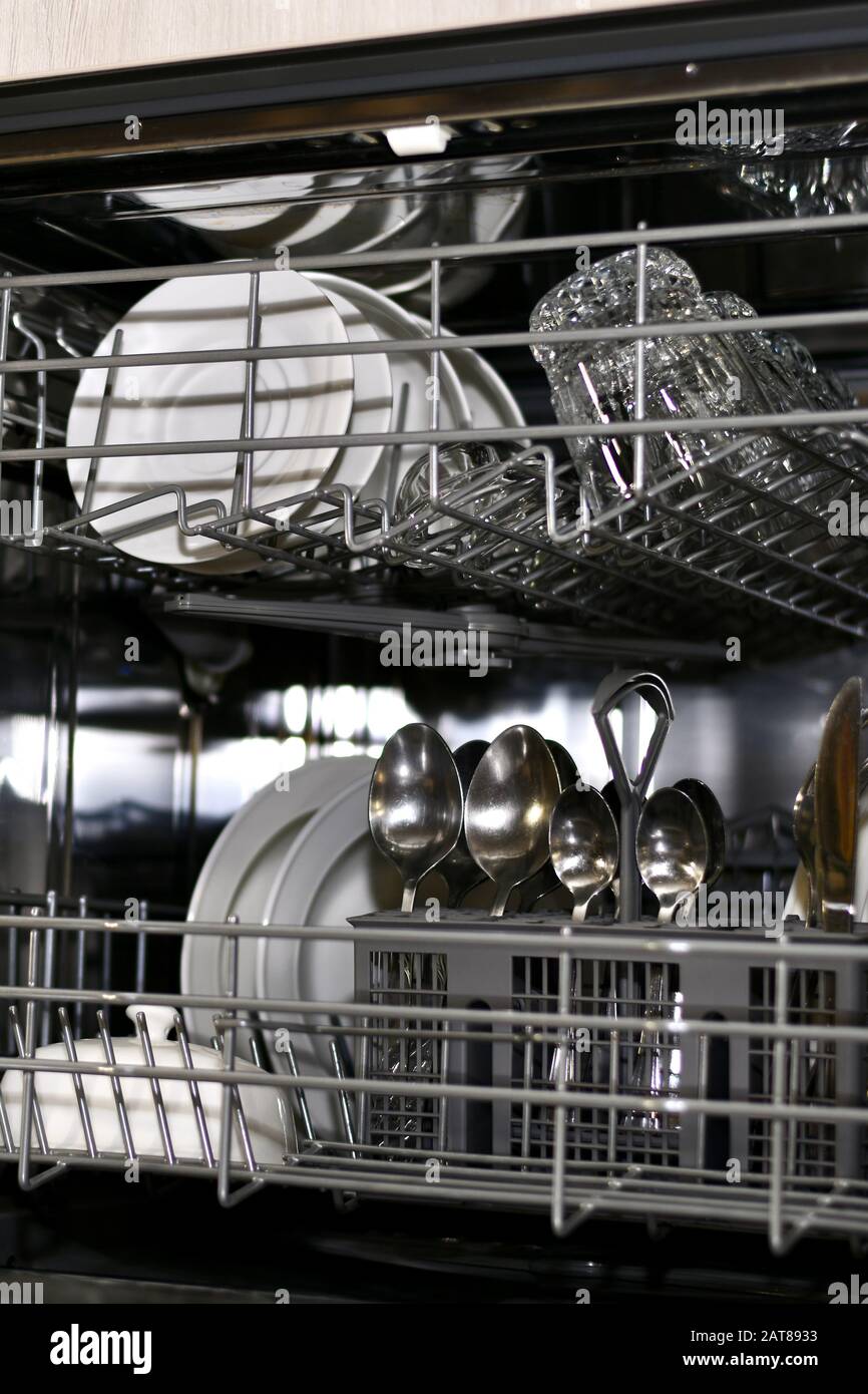 Inside a dishwasher hi-res stock photography and images - Alamy