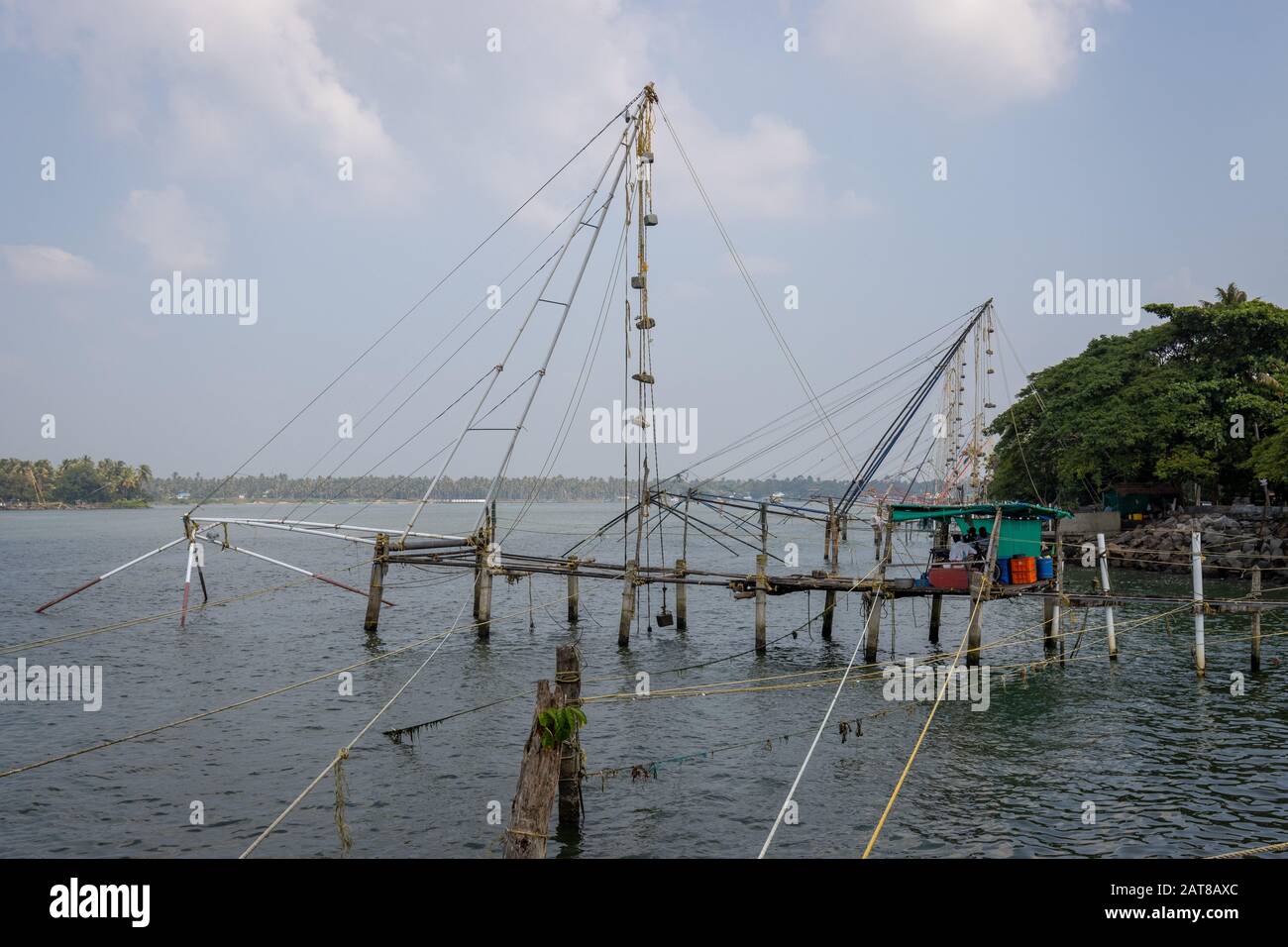 Natural chinese fishing nets hi-res stock photography and images - Alamy