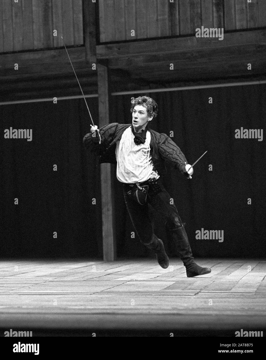 Romeo and juliet film hi-res stock photography and images - Alamy