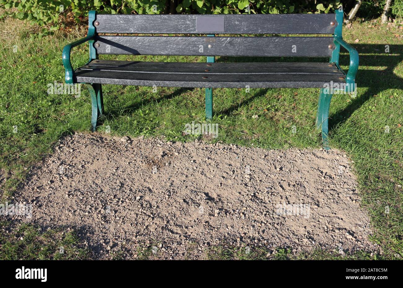 Plastic hedge hi-res stock photography and images - Alamy