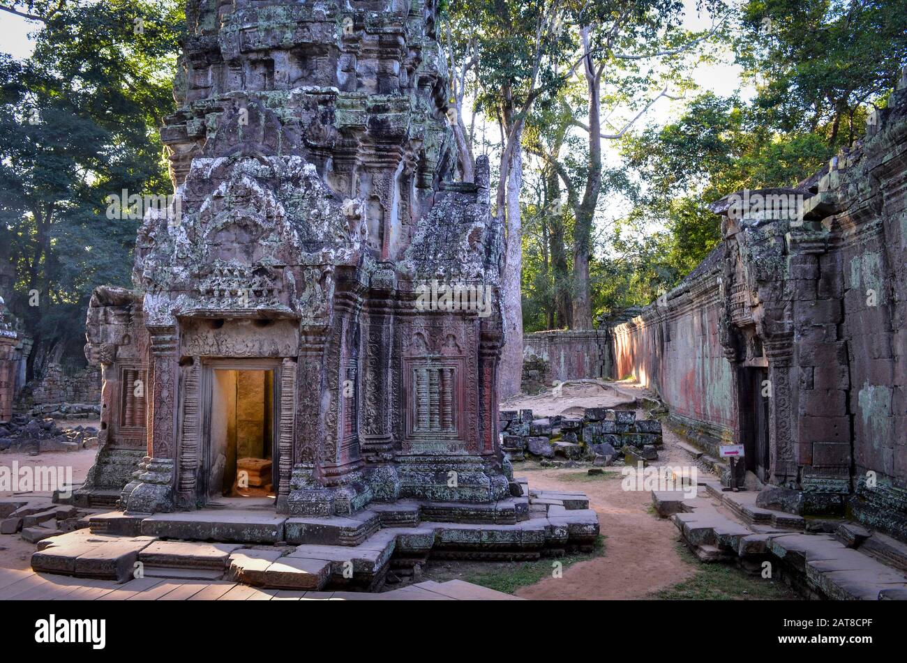 Ankor Wat, a 12th century historic Khmer temple and UNESCO world ...