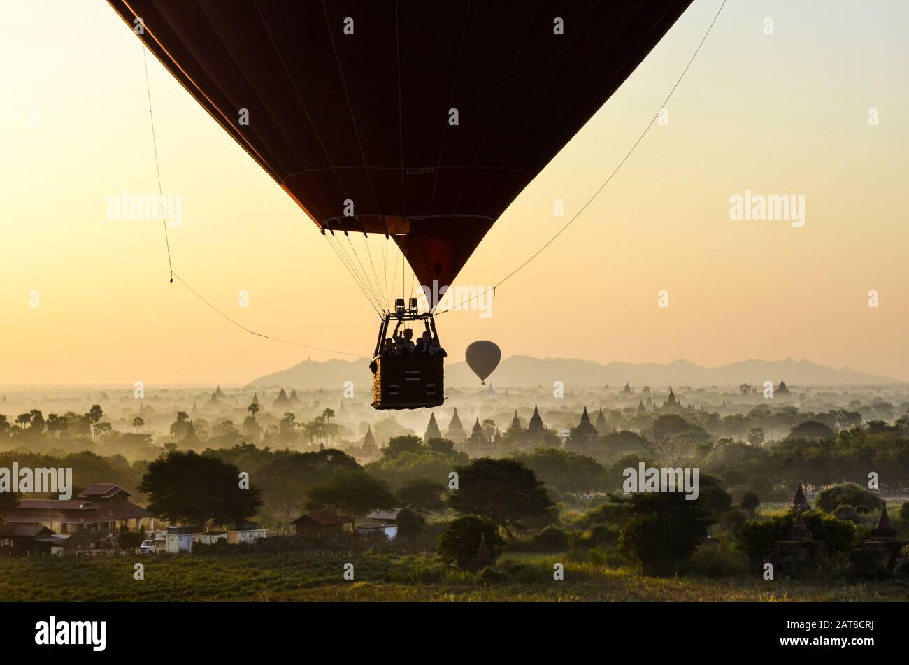 Hot air balloon over plain hi-res stock photography and images - Alamy