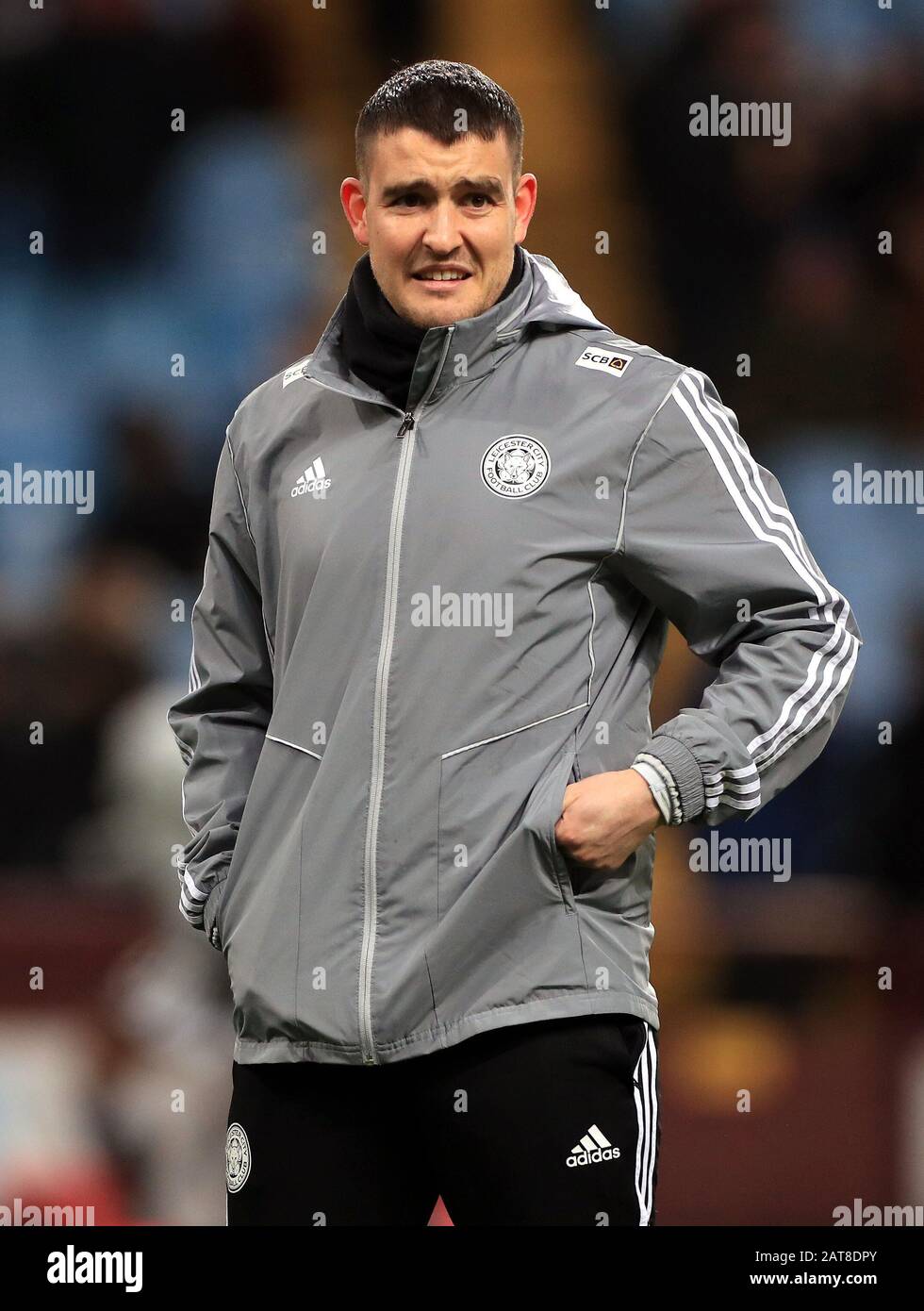 First team physiotherapist simon murphy hi-res stock photography and ...