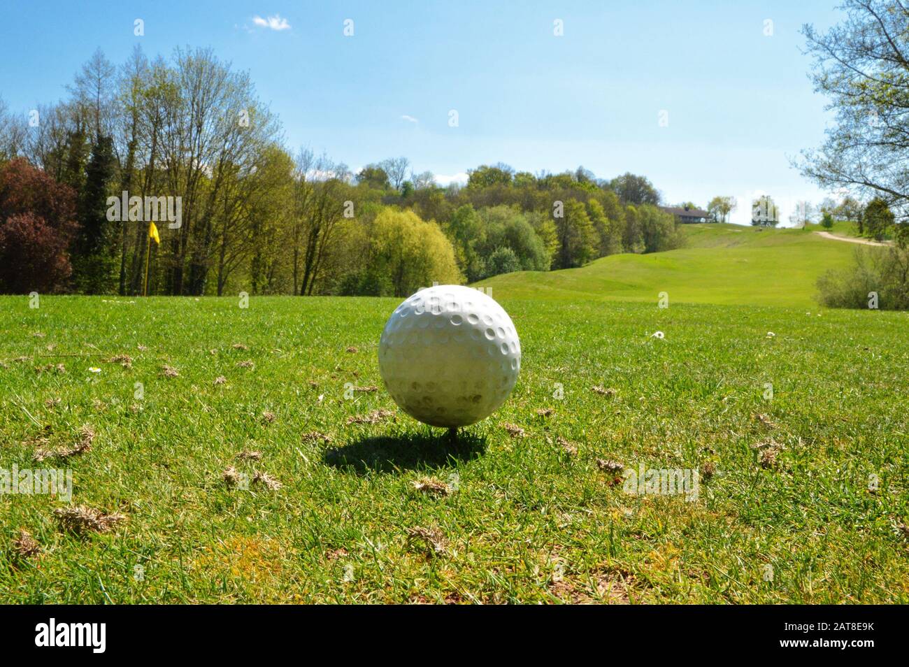 Sport golf ball recreation course hi-res stock photography and images ...