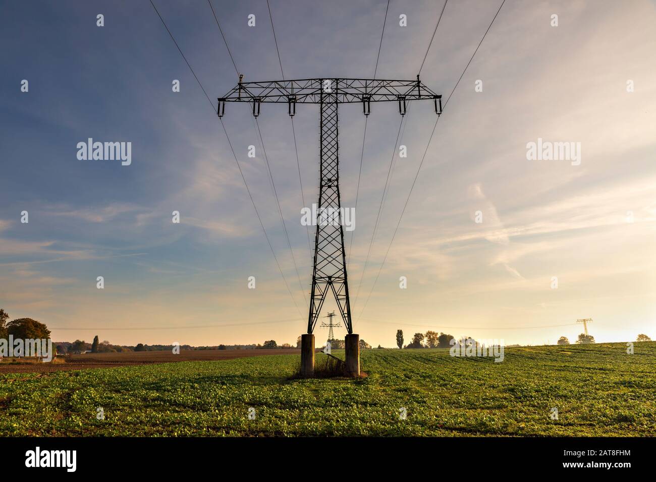Electricity pylon electricity hi-res stock photography and images - Alamy