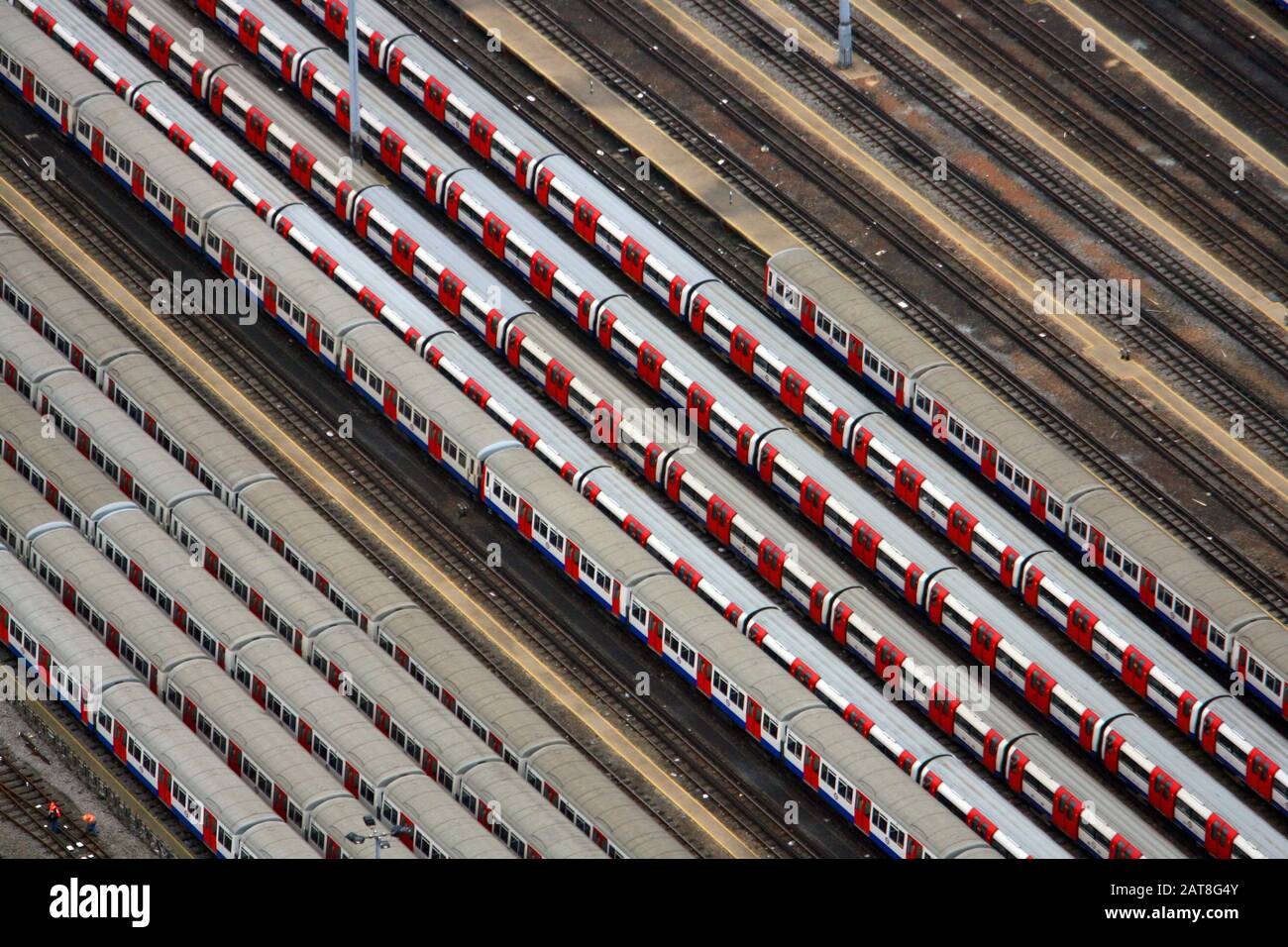Neasden railway hi-res stock photography and images - Alamy