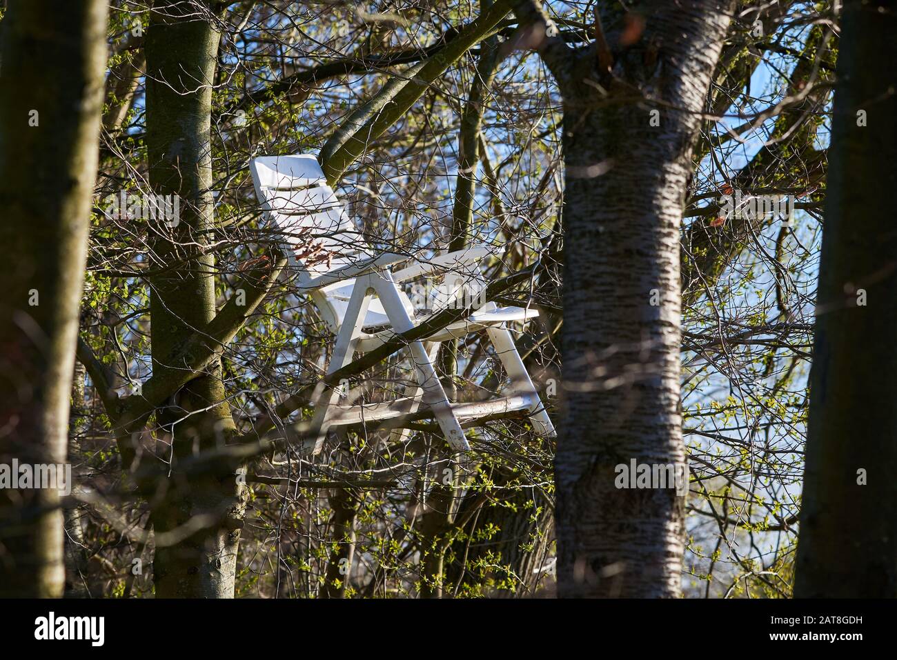 Plastic chair old hi-res stock photography and images - Alamy