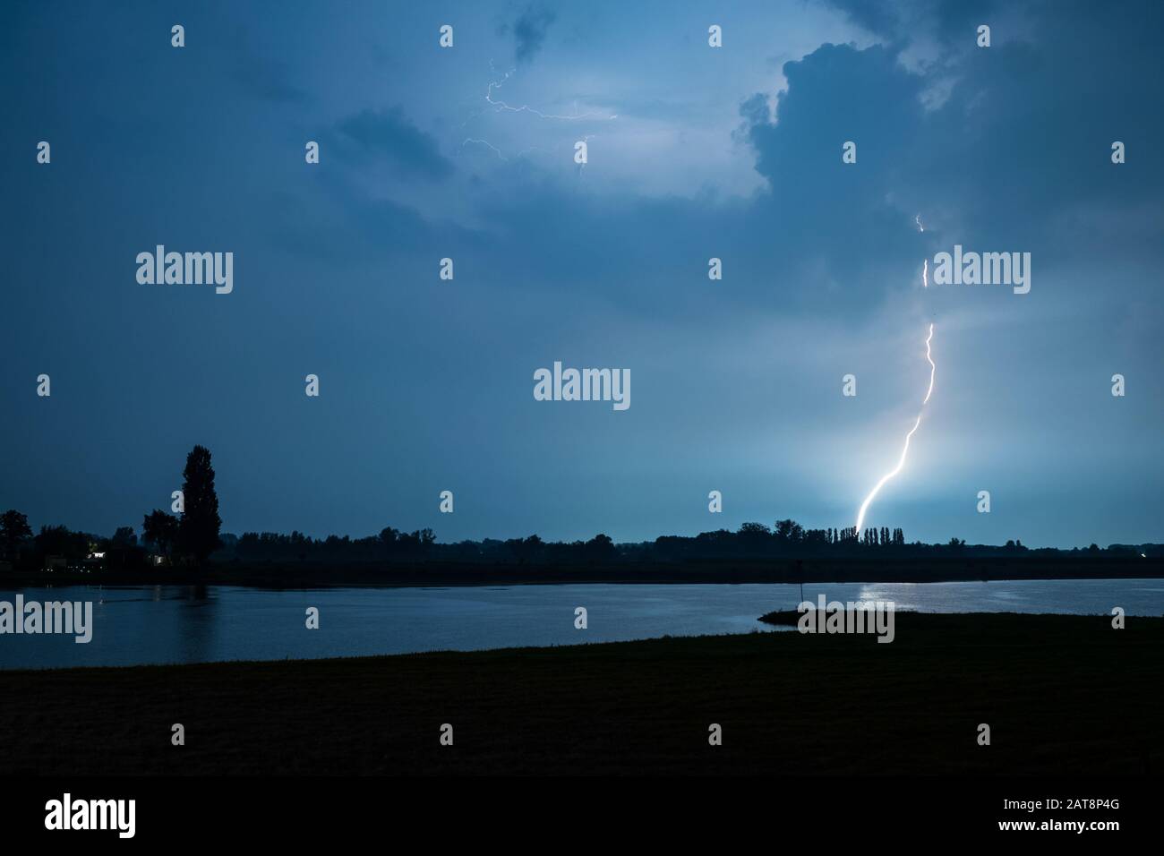 Lightning Bolt Abstract High Resolution Stock Photography and Images ...