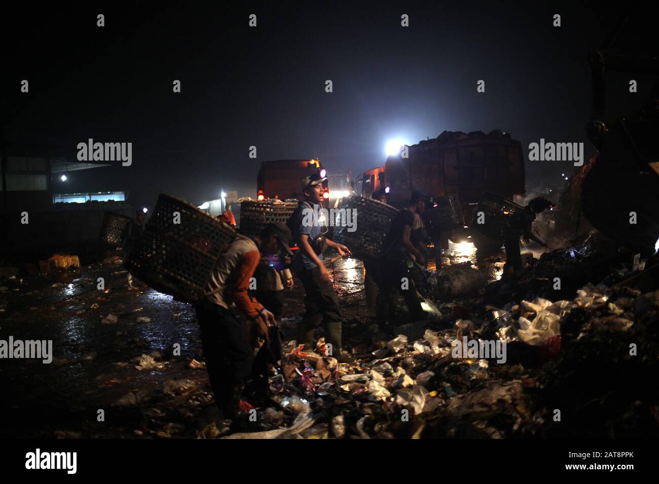 Bantar gebang landfill in indonesia hi-res stock photography and images ...
