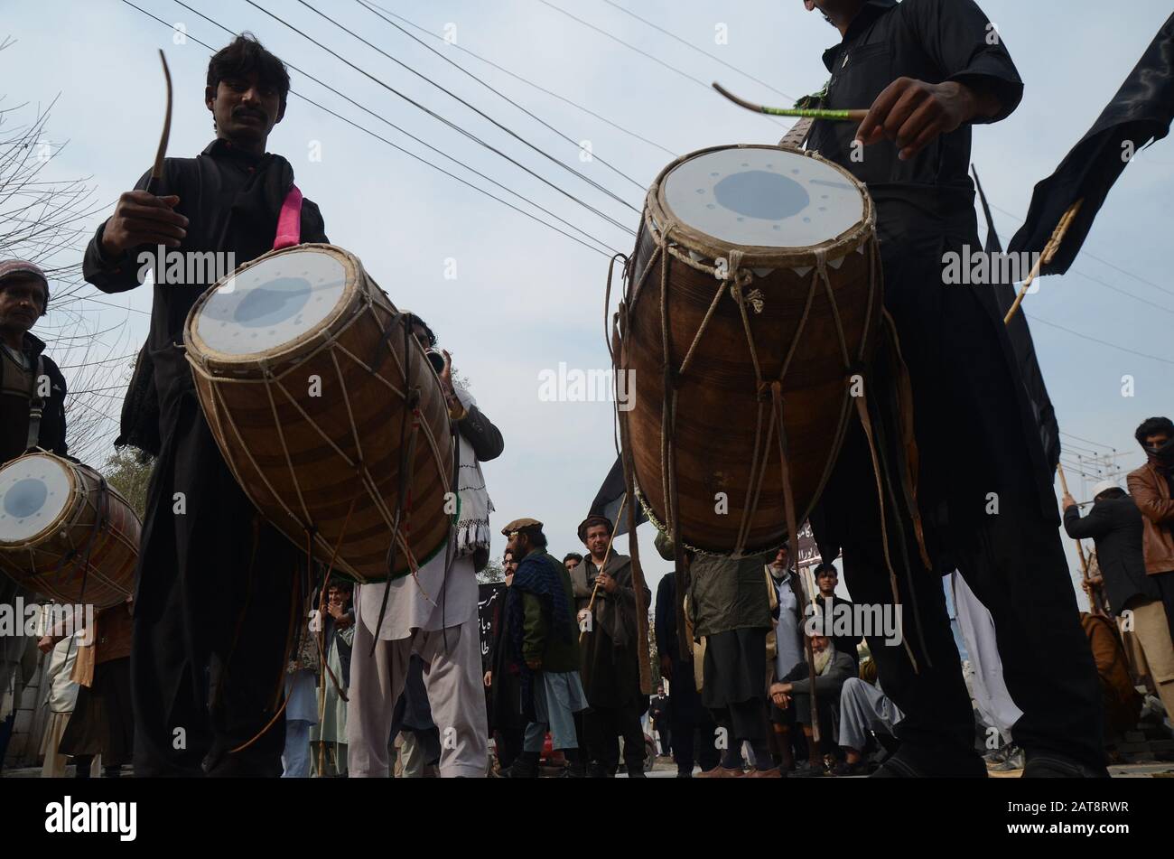 Peshawar, Pakistan. 31st Jan, 2020. Pakistani traders from North ...