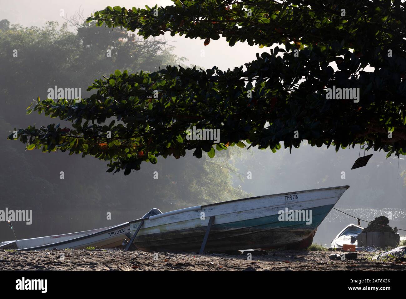 Riviere pirogue hi-res stock photography and images - Alamy