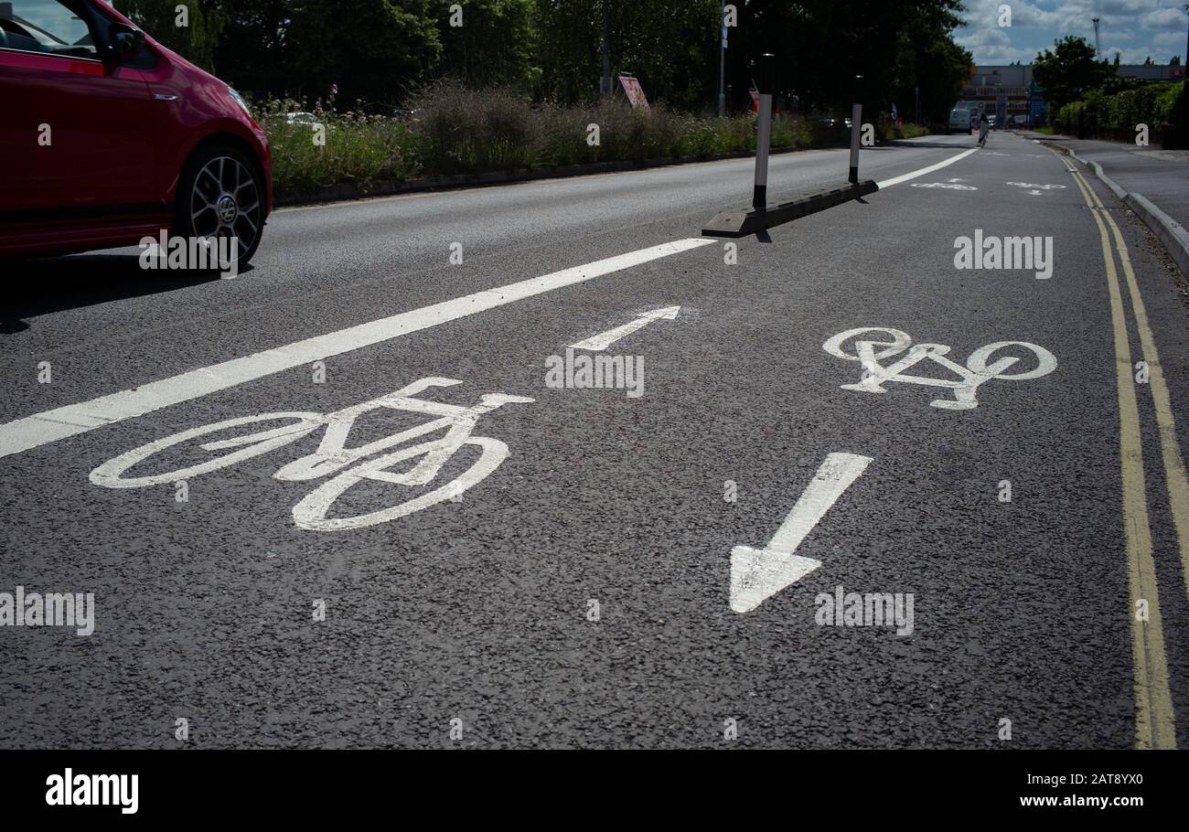 National cycle network paths that connect Southampton city centre with ...