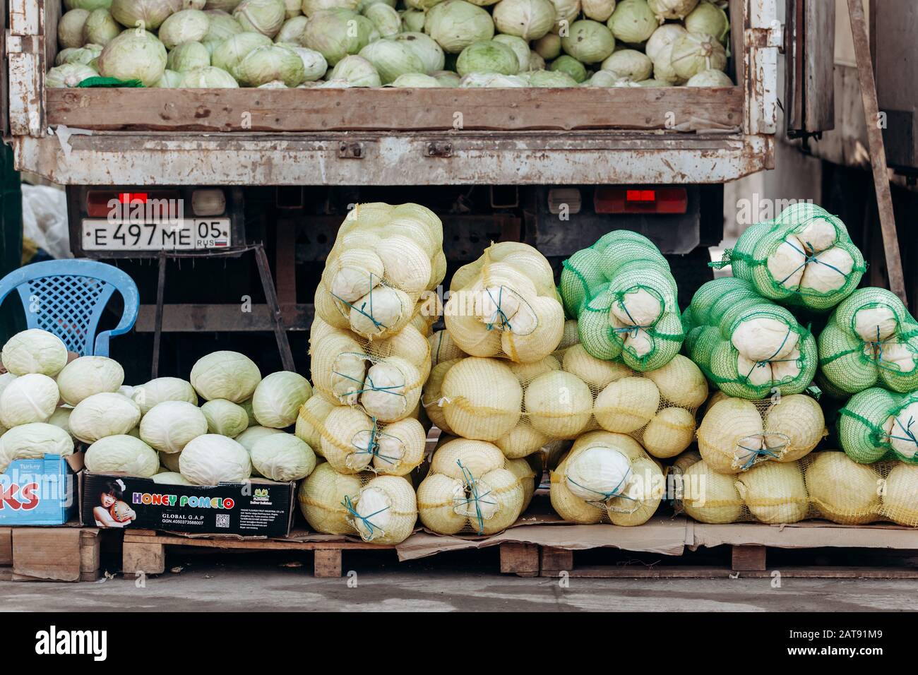 Cabbage nets hi-res stock photography and images - Alamy