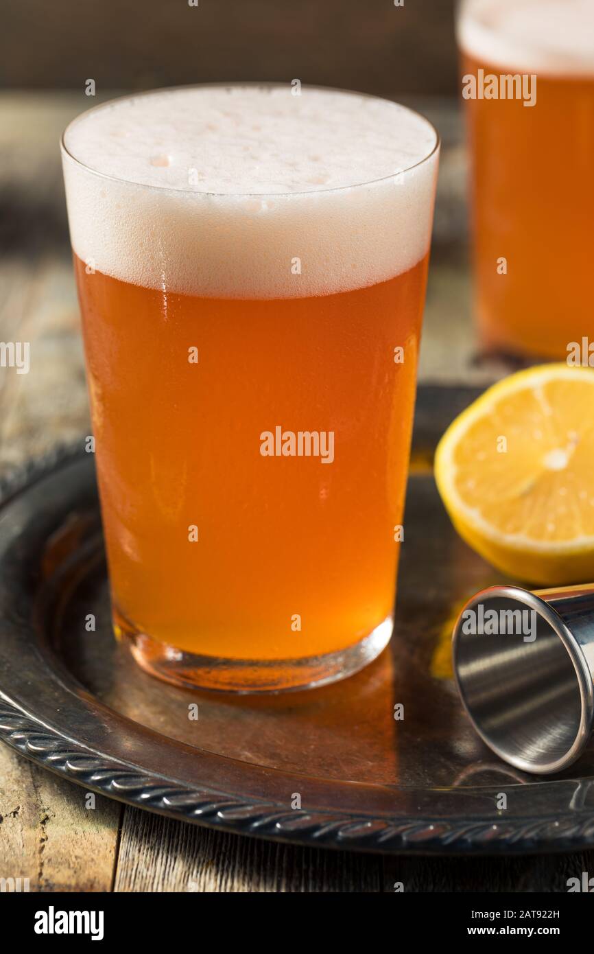 Lemon beer shandy hi-res stock photography and images - Alamy