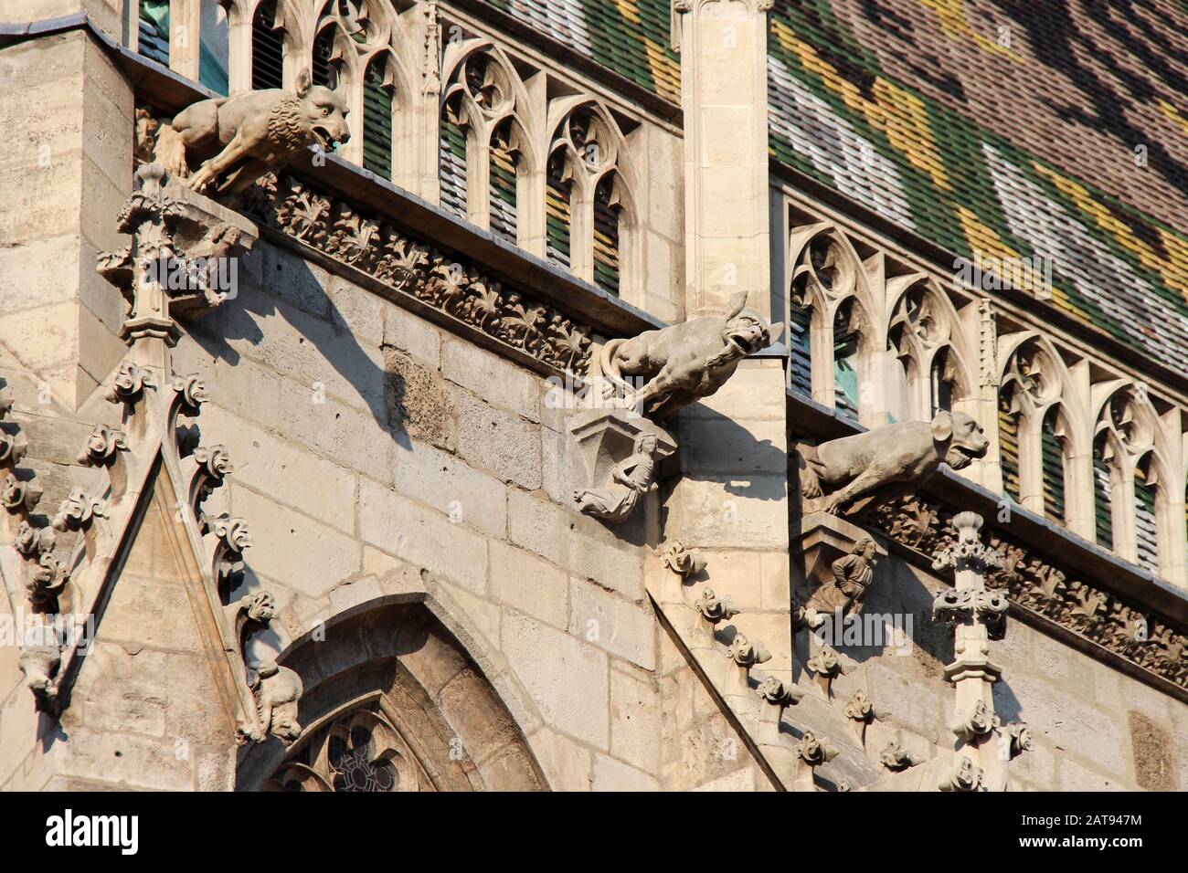 Frise gothique hi-res stock photography and images - Alamy