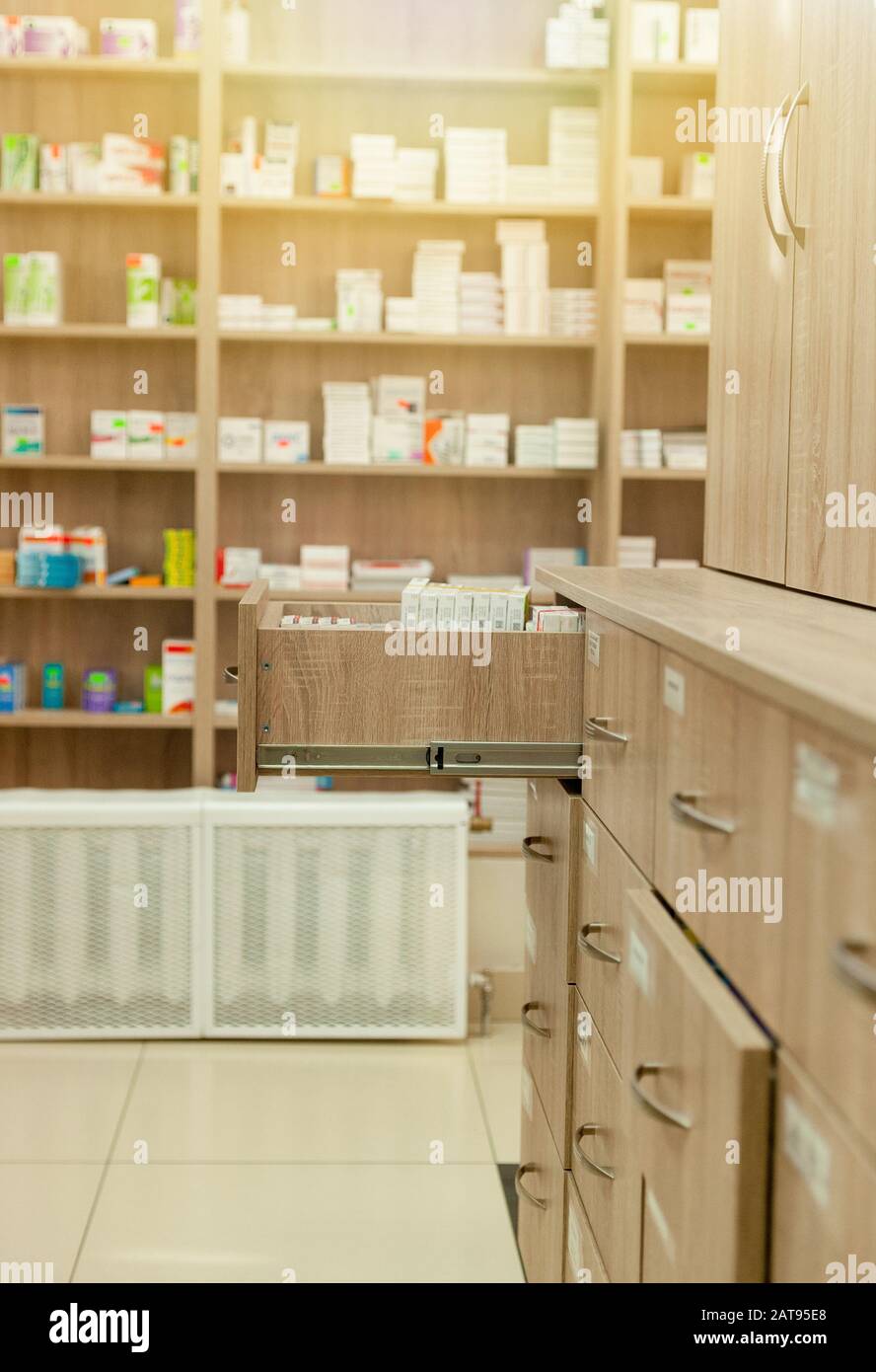 box with medicines on the background of shelves in a pharmacy Stock ...
