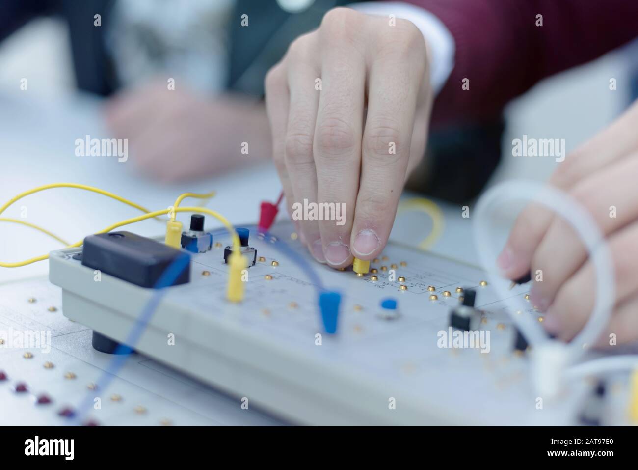 Engineering students computer lab hi-res stock photography and images ...