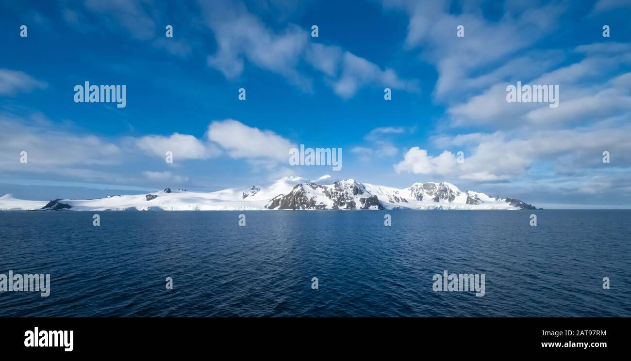 Stunning coastal landscapes along the Tabarin peninsula in the ...