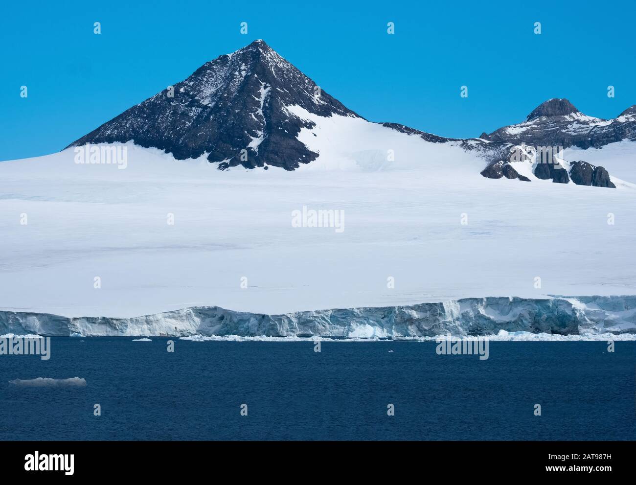 Stunning coastal landscapes along the Tabarin peninsula in the ...