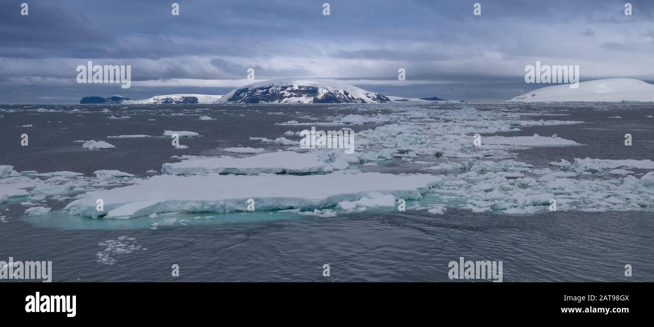 Stunning coastal landscapes along the Tabarin peninsula in the ...