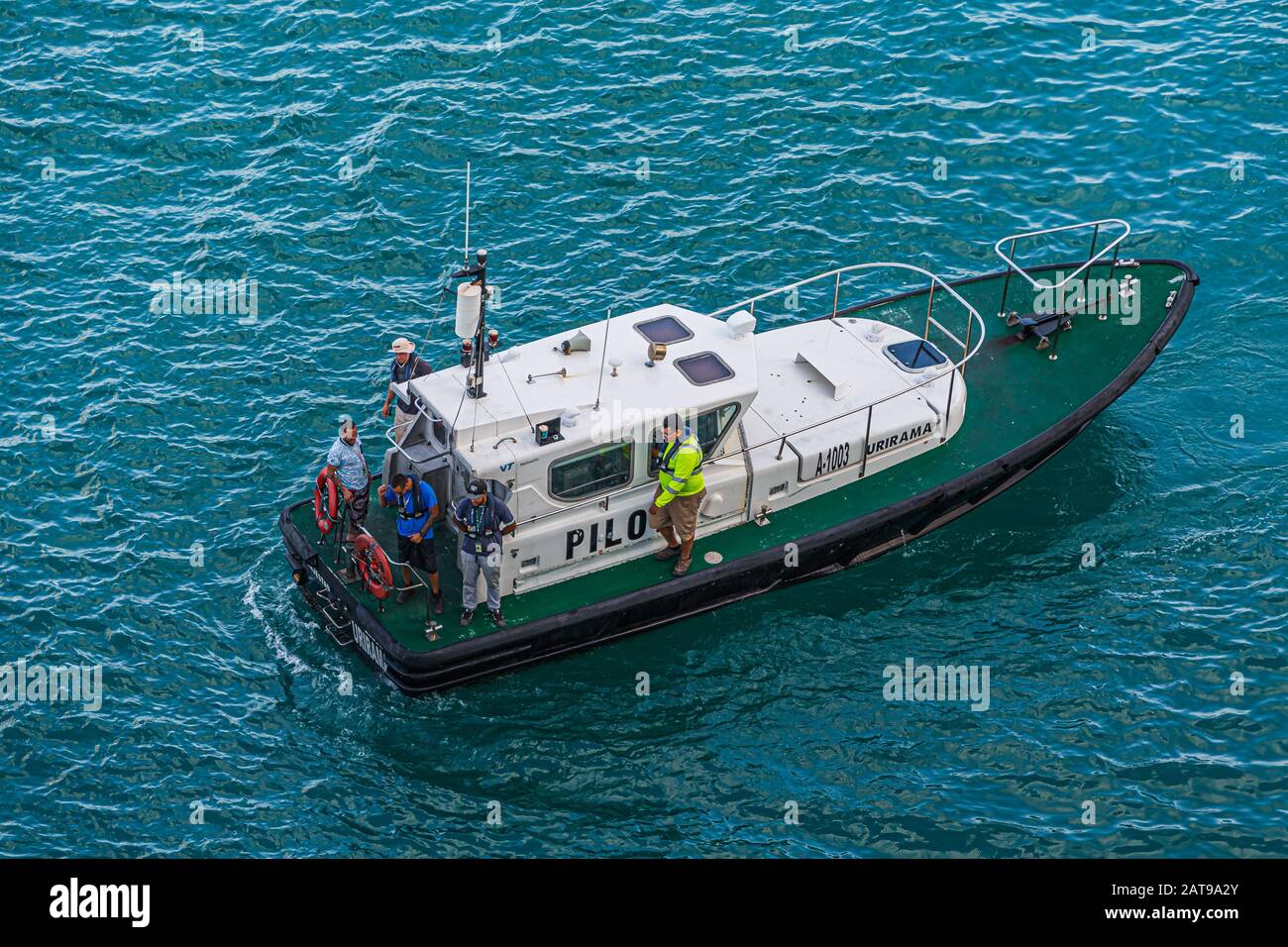Dock workers hi-res stock photography and images - Alamy