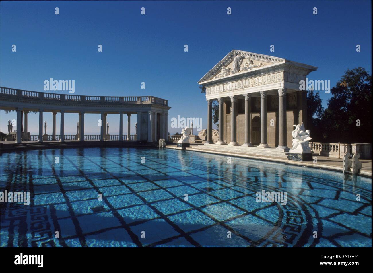 Hearst castle neptune pool hi-res stock photography and images - Alamy
