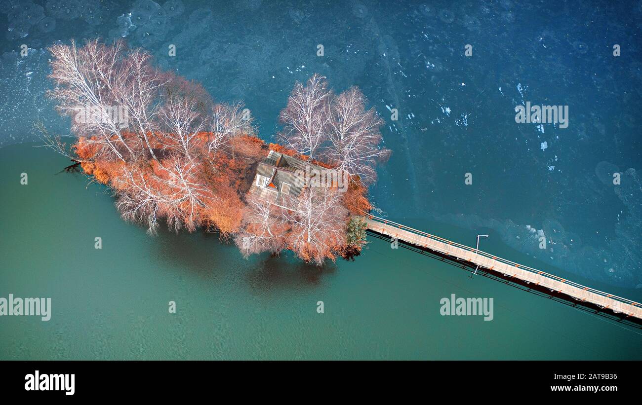 Hunting lodge on small island hi-res stock photography and images - Alamy