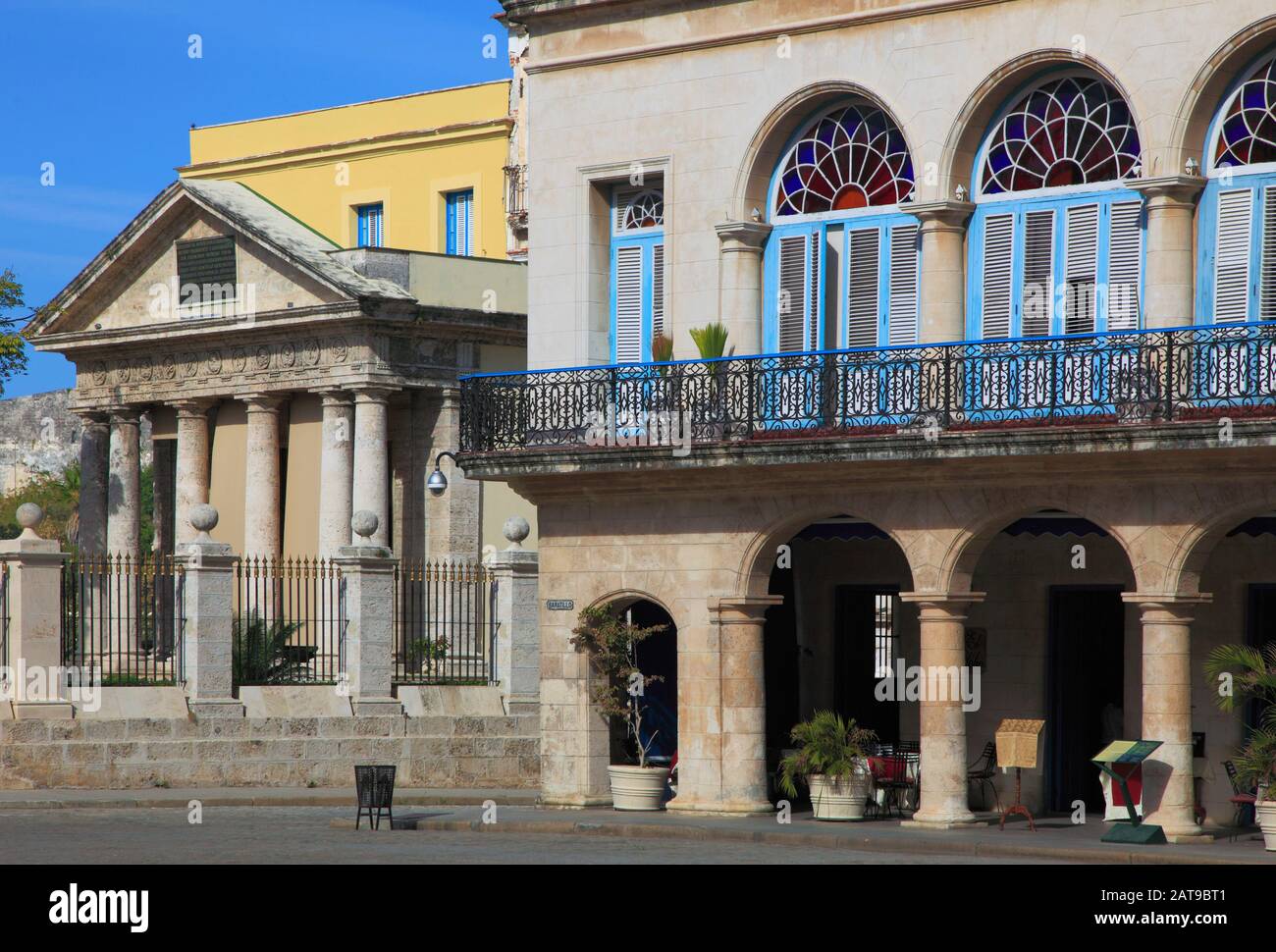 Cuba, Havana, El Templete, Hotel Santa Isabel Stock Photo - Alamy