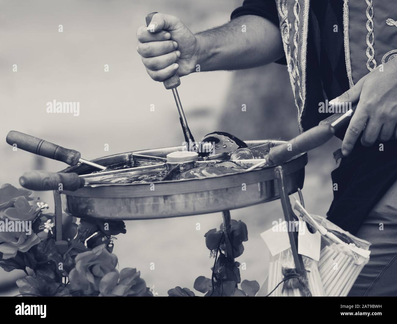 Toffee hands hi-res stock photography and images - Alamy