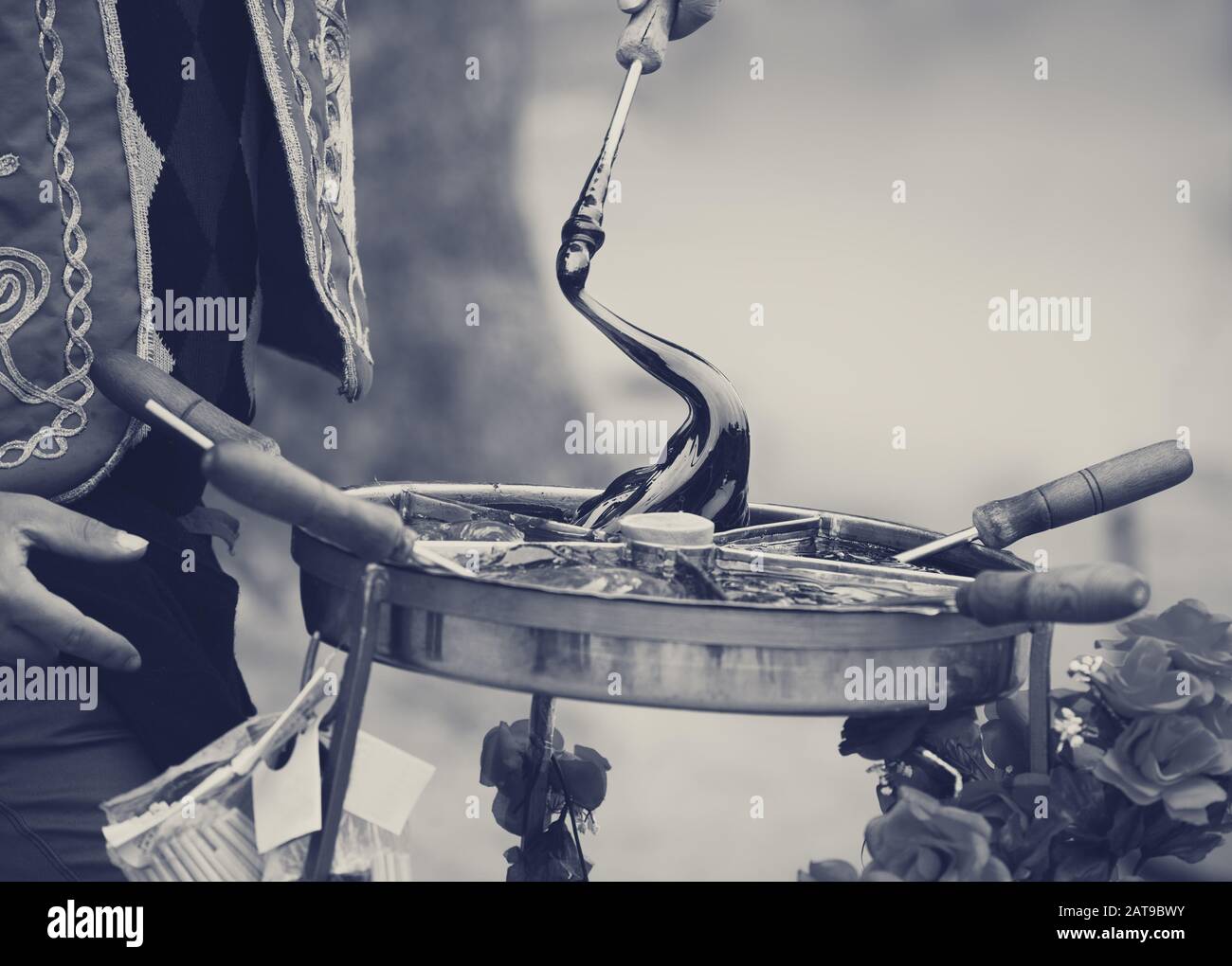 Macun - soft, sweet Turkish toffee paste in traditional container ...