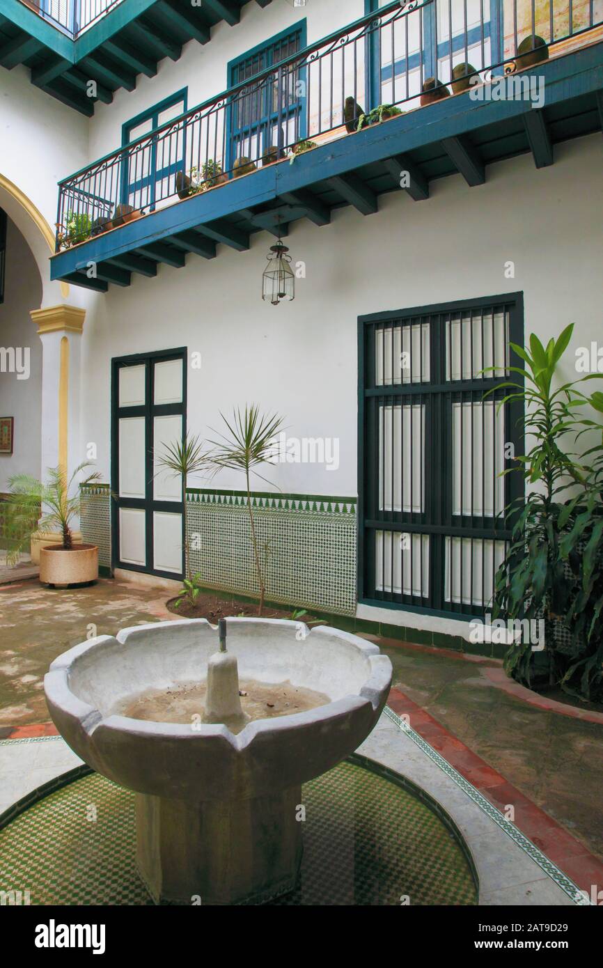 Cuba, Havana, Casa de los Arabes, patio Stock Photo - Alamy