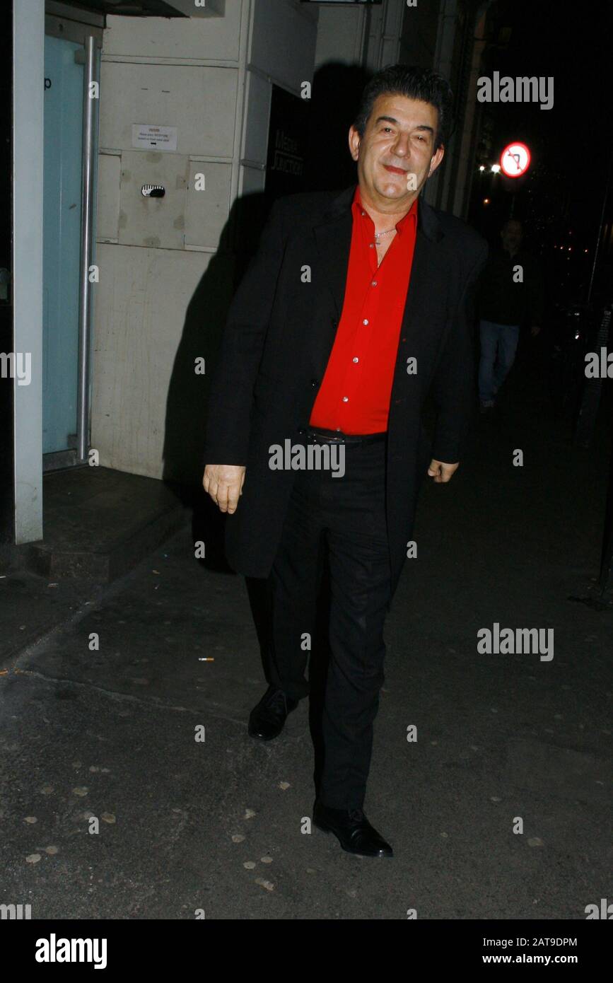 John Altman Stock Photos & John Altman Stock Images - Alamy