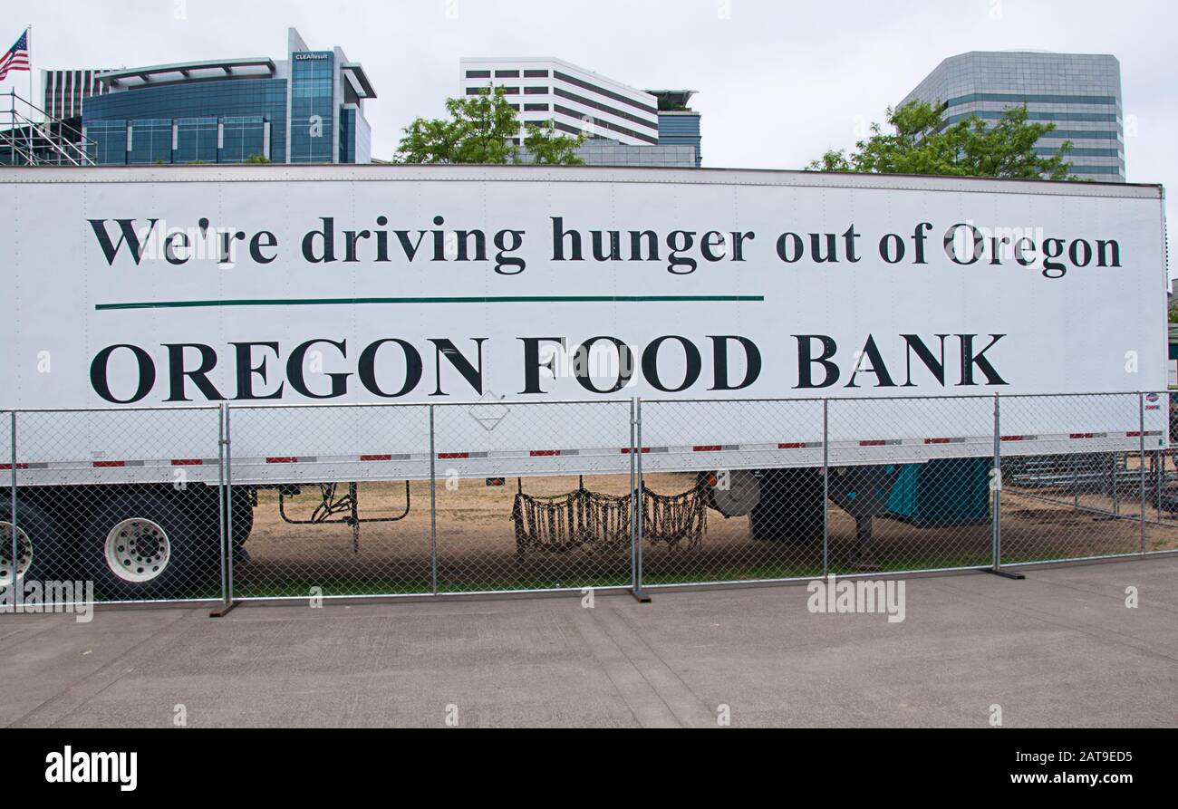 Oregon food bank hi-res stock photography and images - Alamy