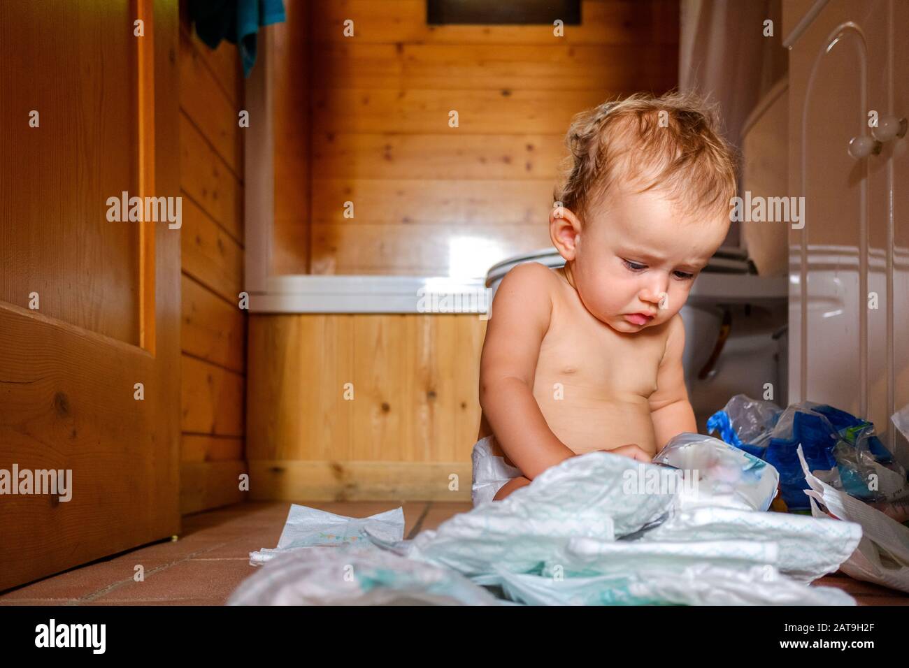 Kids making mess hi-res stock photography and images - Alamy