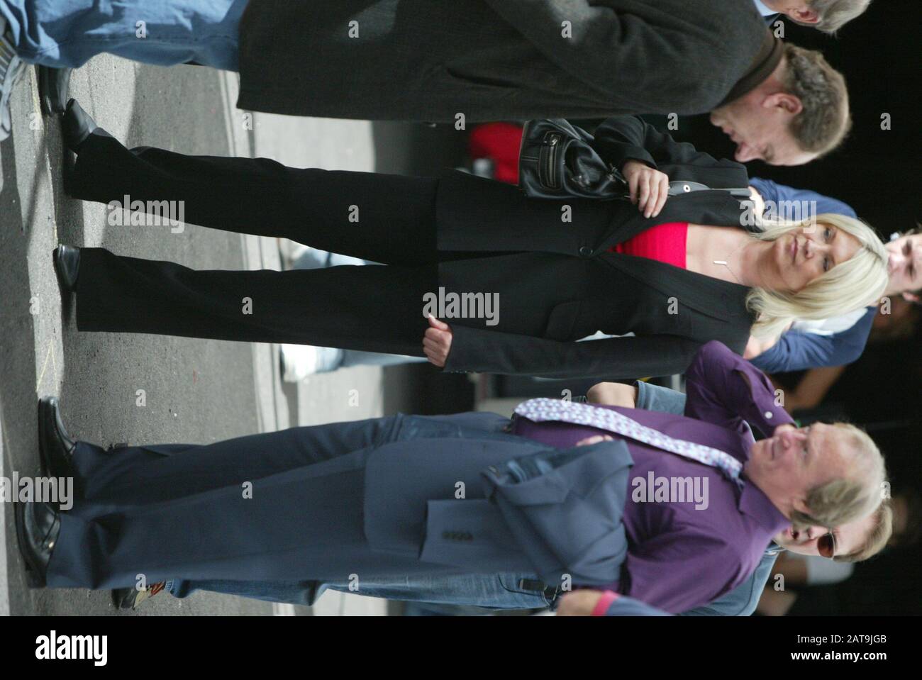 Amanda Redman, Dennis Waterman, Filming "NEW TRICKS" Soho London ...