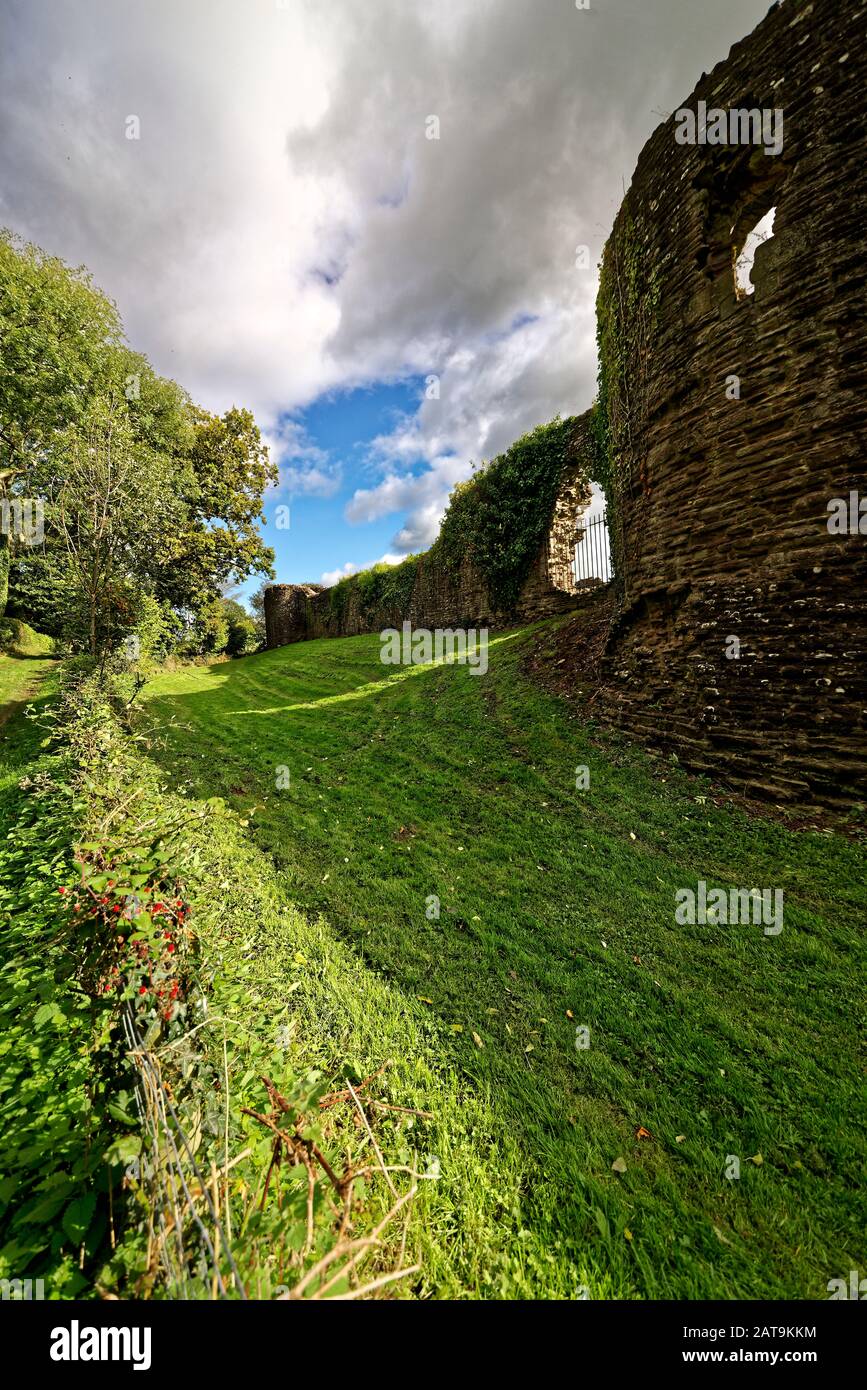 White Castle (in Welsh: Castell Gwyn), is also known historically as ...