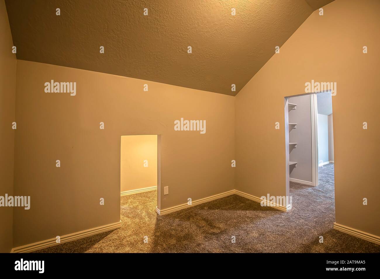 Doorway without door hi-res stock photography and images - Alamy