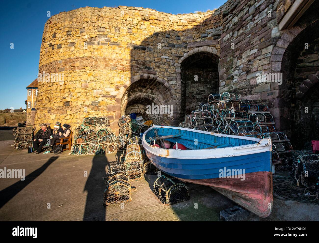 Stone dock walls hi-res stock photography and images - Alamy